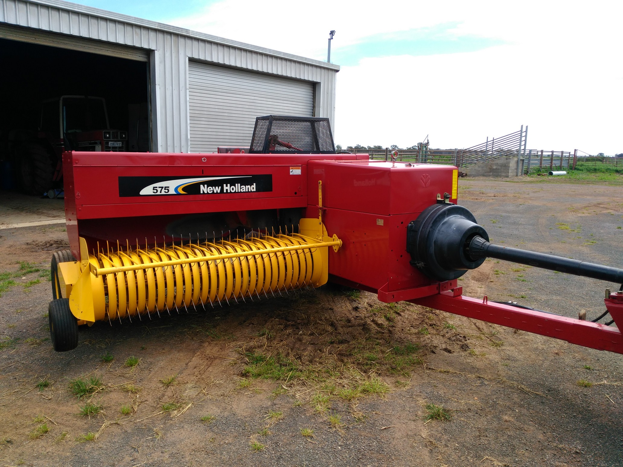 New Holland 575 Square Baler Machinery Equipment Hay And New Holland 575 Square Baler Machinery Equipment Hay And